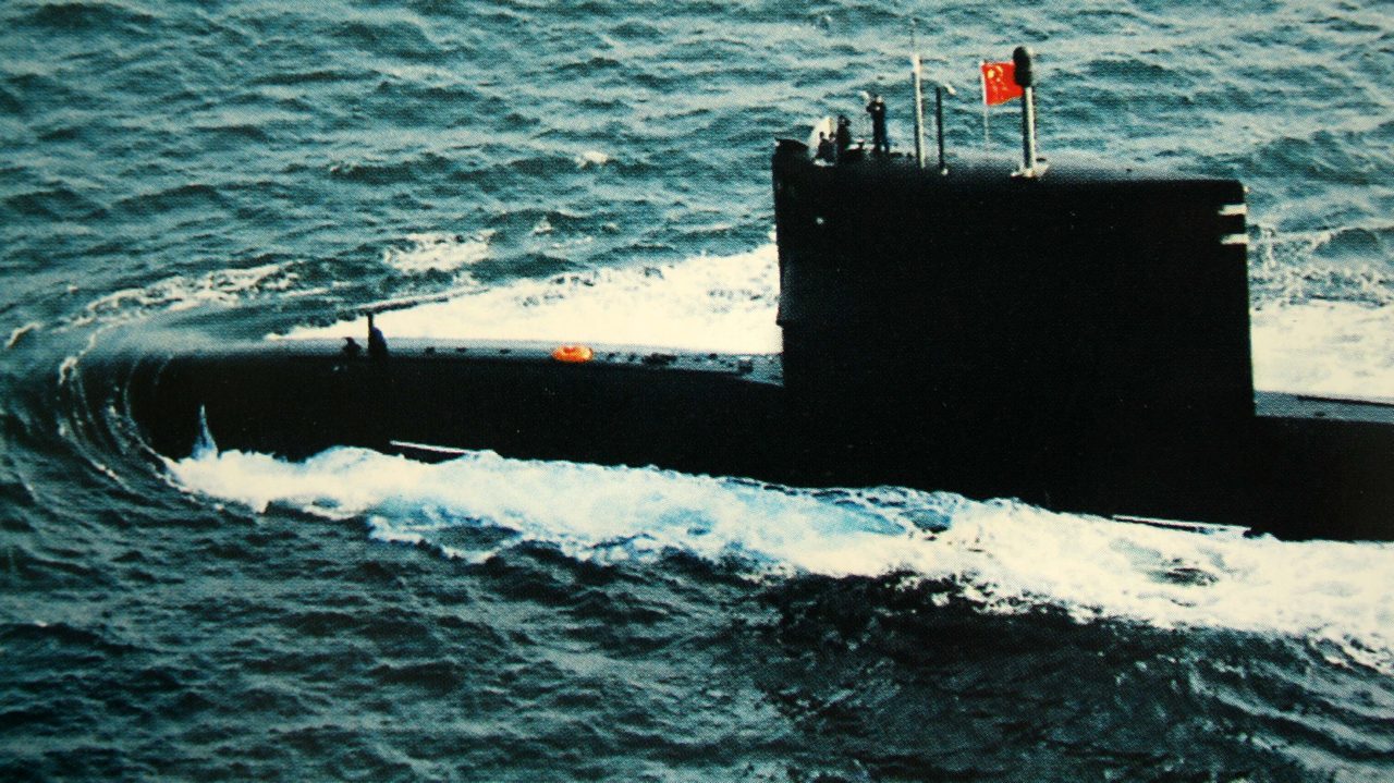 China Defense Blog: Latest "sufaced" photos of the 093 SHANG Class SSN ...