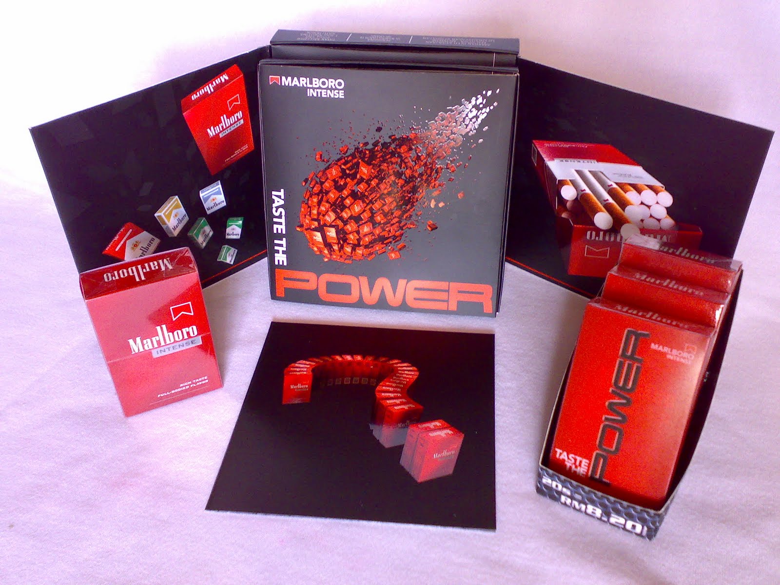 Cigarette Memoirs: Marlboro Intense looks great!