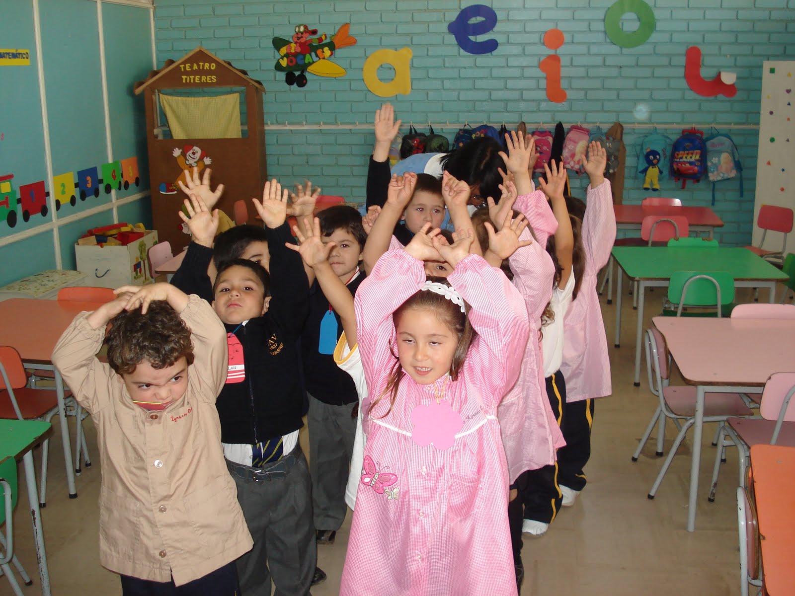 PRE KINDER L.A.V. 2013!!: PRIMER DIA DE CLASES¡¡¡¡
