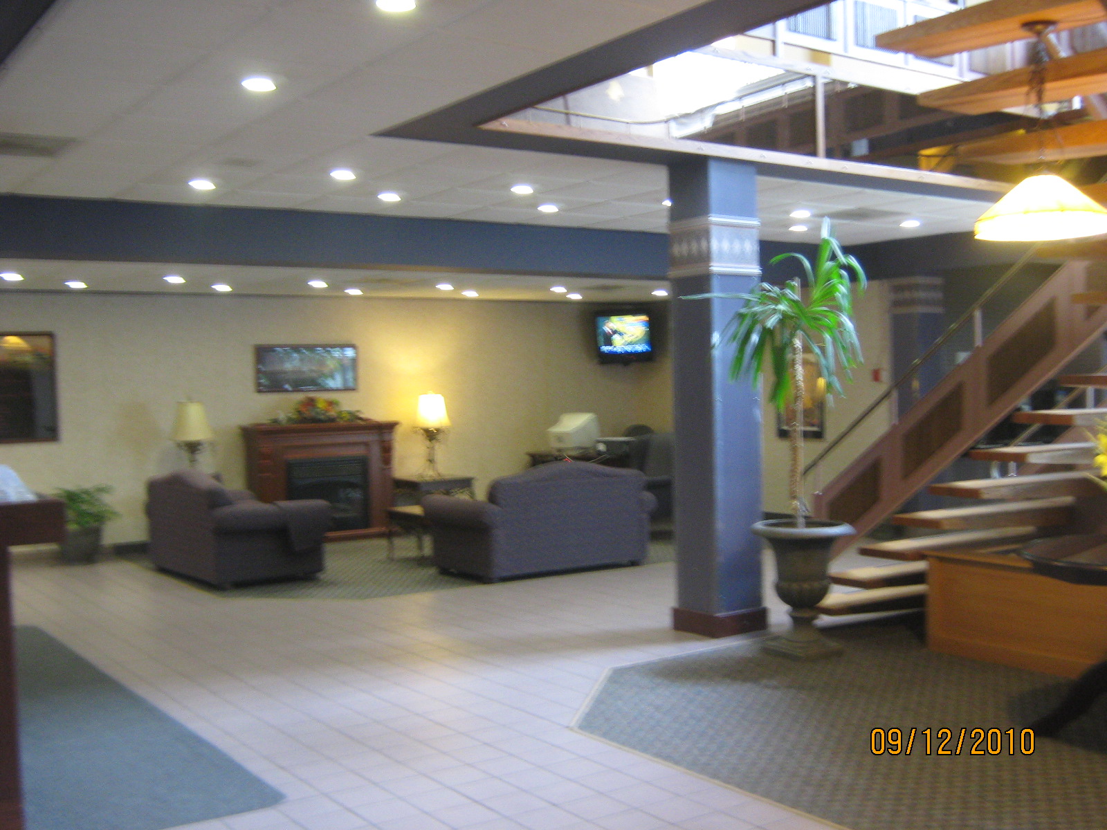 Debbie Travels - Reviews and more: Gander Hotel in Gander, NL/Labrador