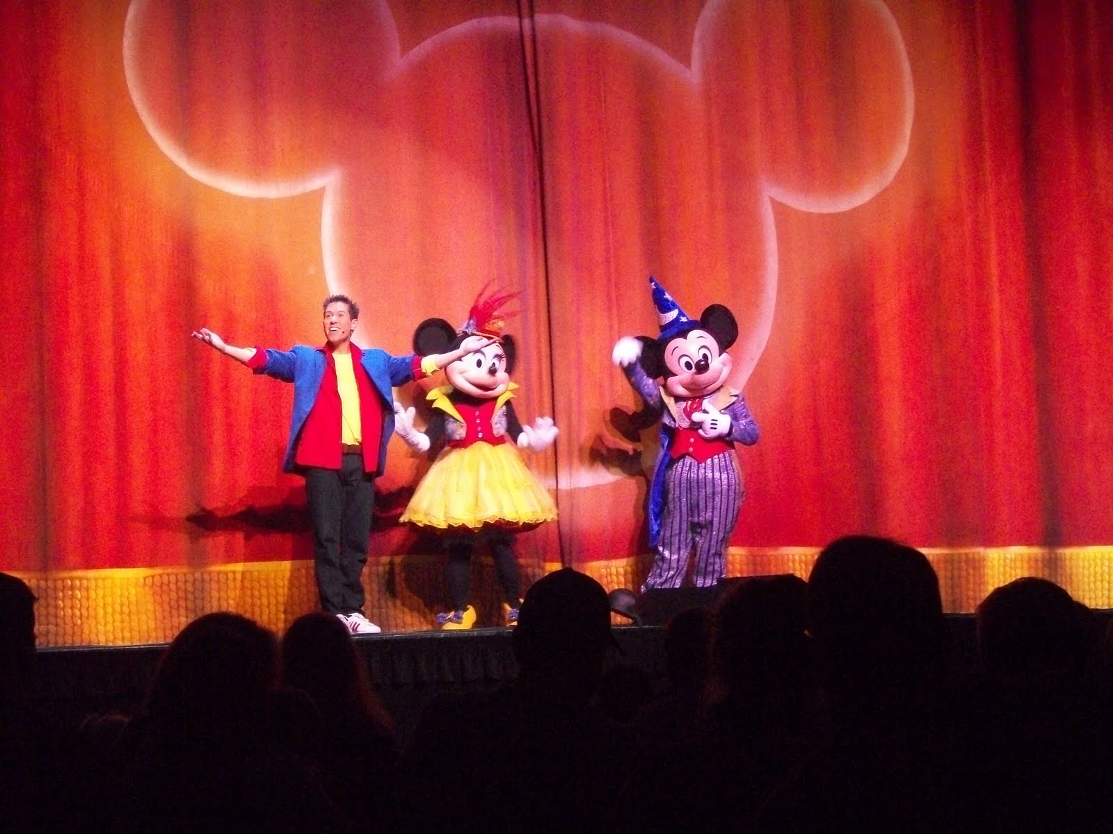 sassyfrazz: Disney Live! Mickey Mouse Magic Show
