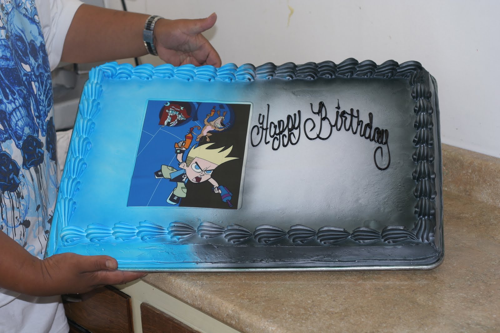 Hector's Custom Cakes: JOHNNY TEST