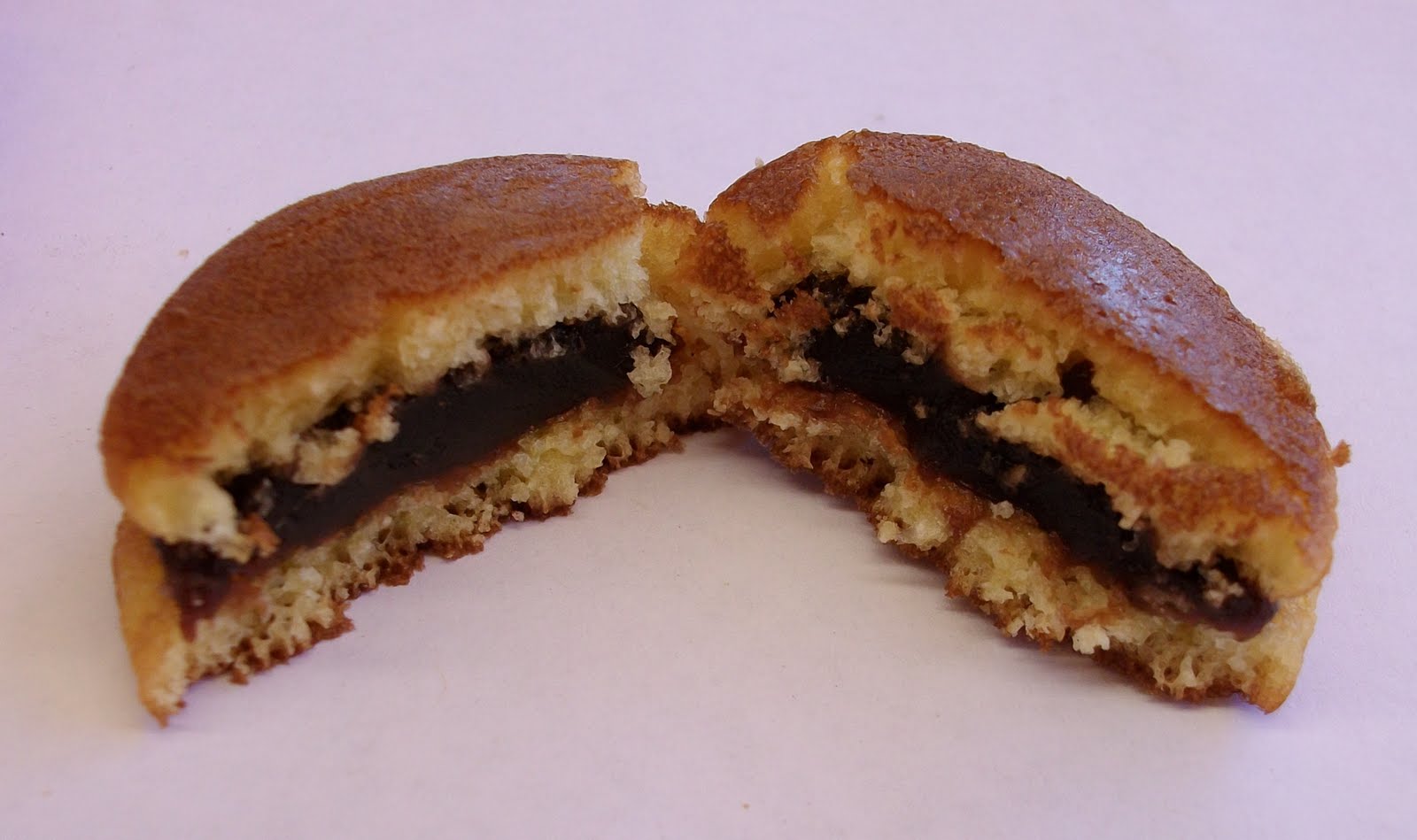 Tasty Japan: Hotcakes Maple Syrup & Dorayaki Chocolate ホットケーキメープルシロップとどらチョコ