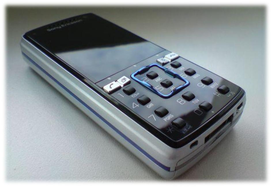 Ade Chandra Blog: The Story of My First Handphone - Sony Ericsson K850i