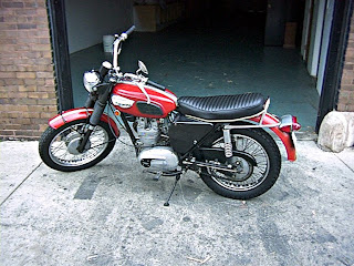 G e o r d i e B i k e r: Triumph Trophy 250cc TR25W 1971
