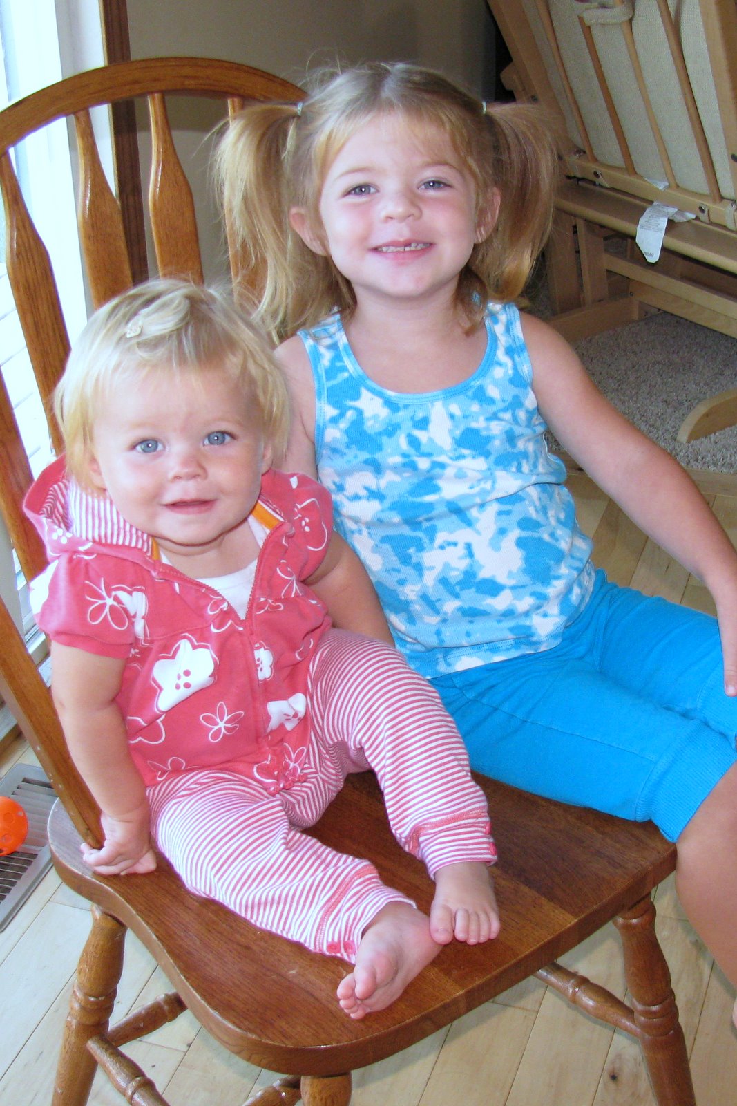 Friedel Kids: Totally random but totally cute girls