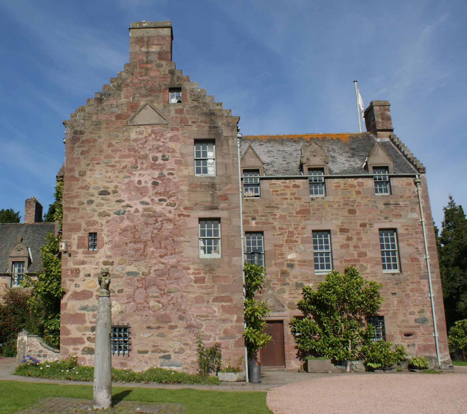 Tour Scotland: Tour Scotland Photographs Fingask Castle
