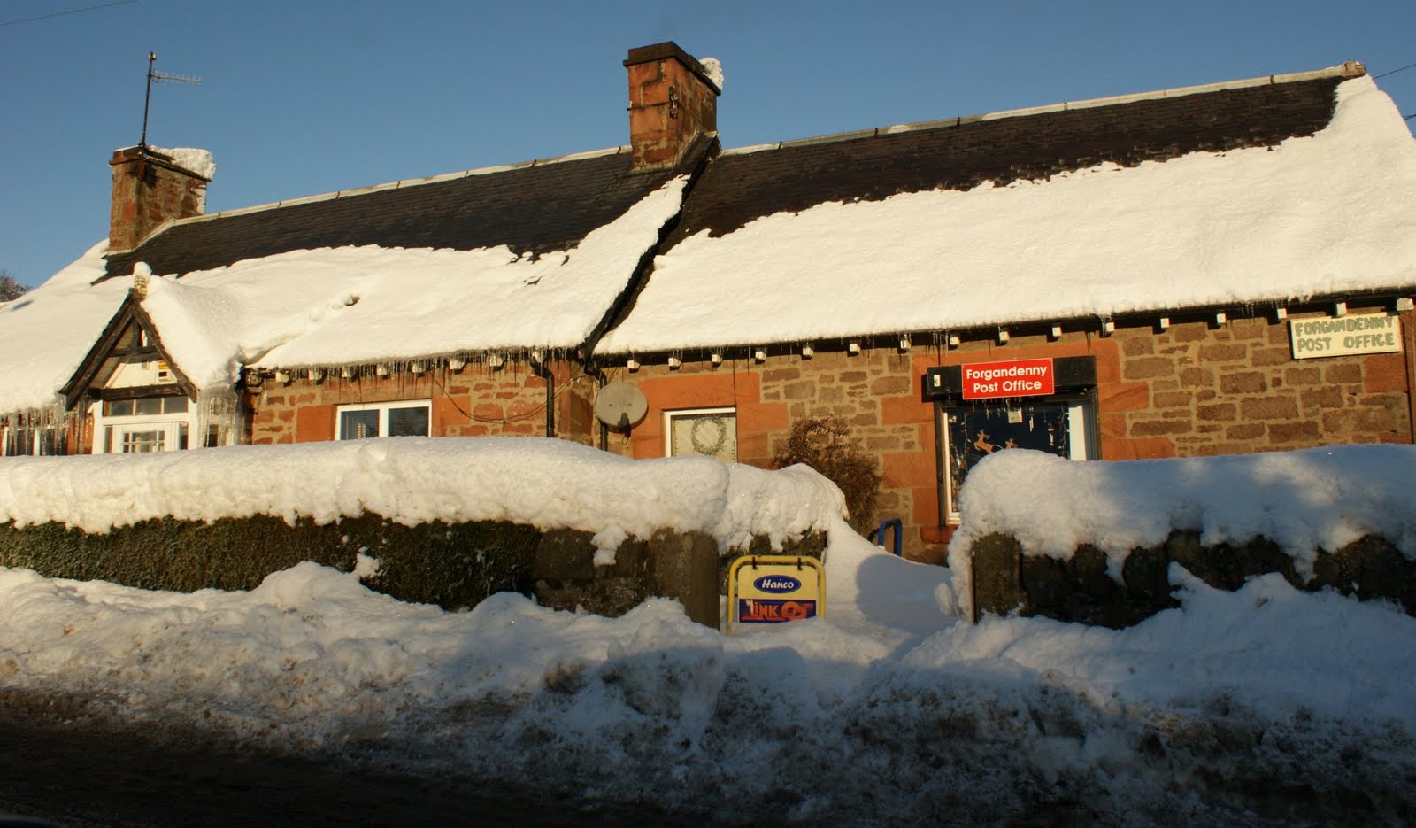 Tour Scotland: Tour Scotland Winter Photograph Forgandenny Post Office