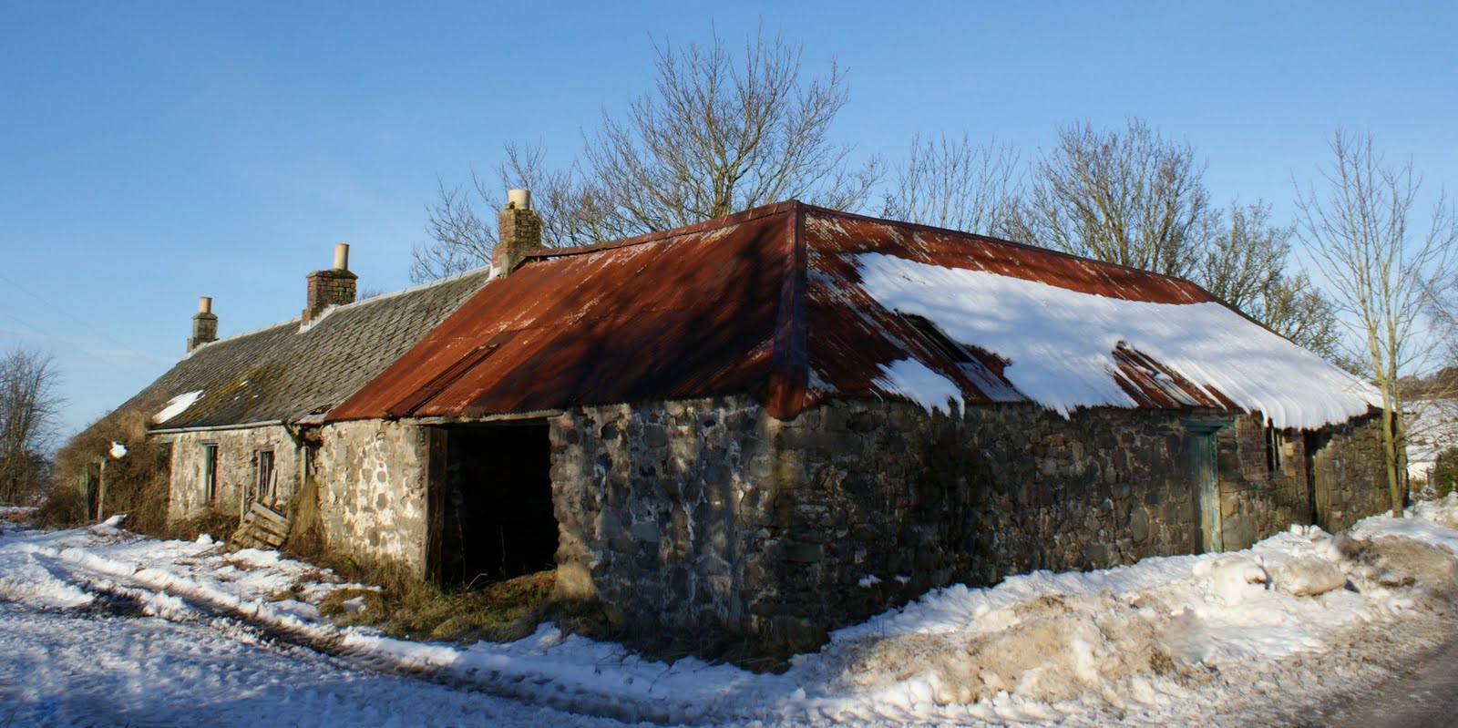 Tour Scotland: Tour Scotland Photograph Derelict Farm Buildings ...
