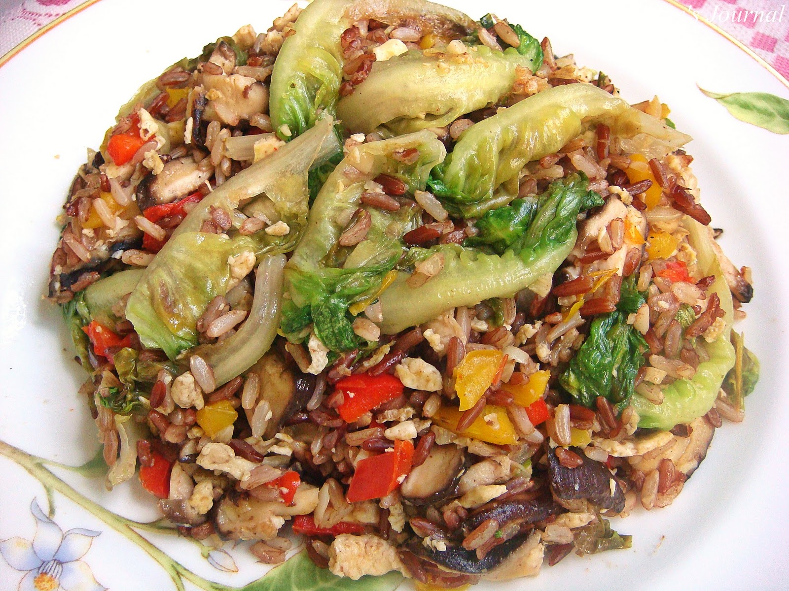Rainny's Journal: Fried Brown Rice with Assorted Vegetables