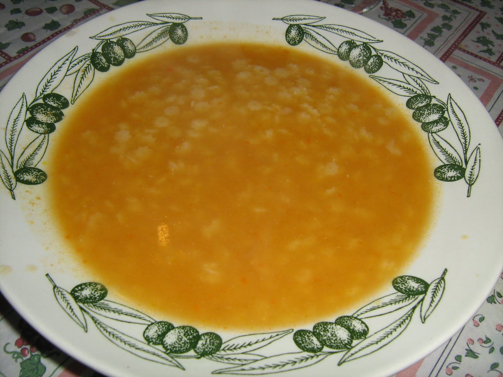 Zuppe e minestre: Brodo giallo con stelline