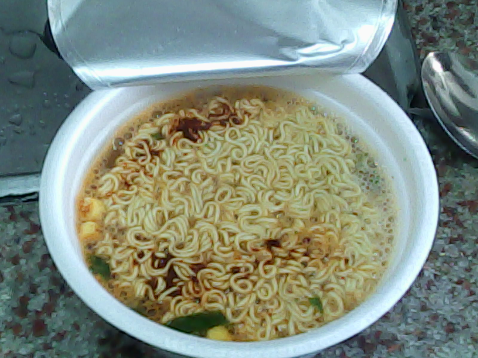 "The Kaz World": [Tutorial] Como preparar un ramen instantaneo....