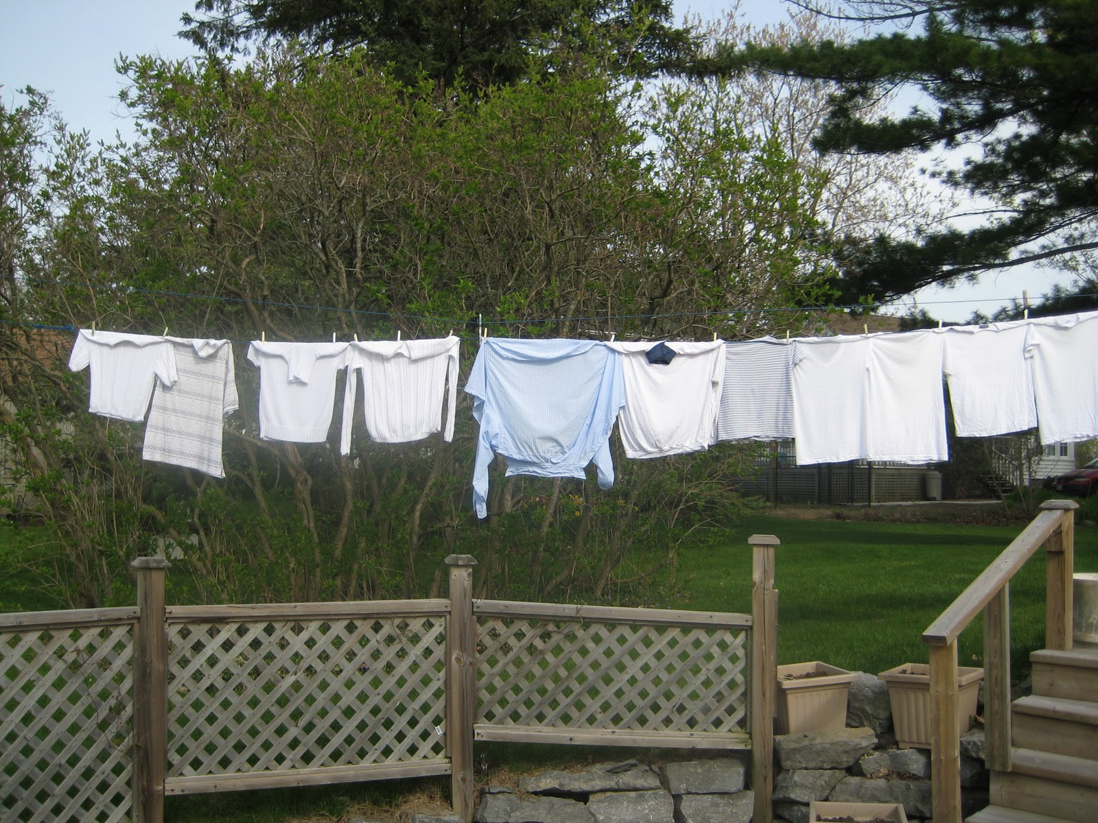 Dead People's Stuff Antiques: There's Something About Clotheslines