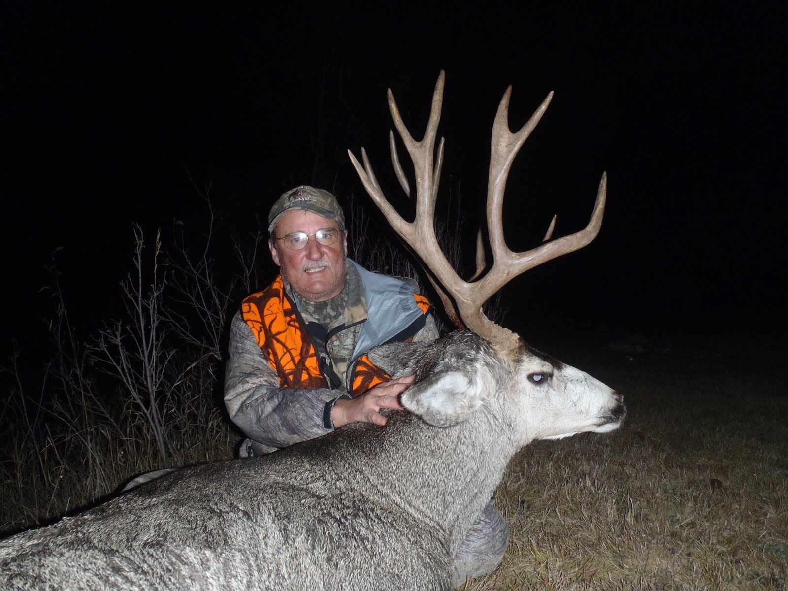 Montana Outfitter Journal: Trophy Mule Deer-Montana Non-typical Montana Outfitter Journal: Trophy Mule Deer-Montana Non-typical