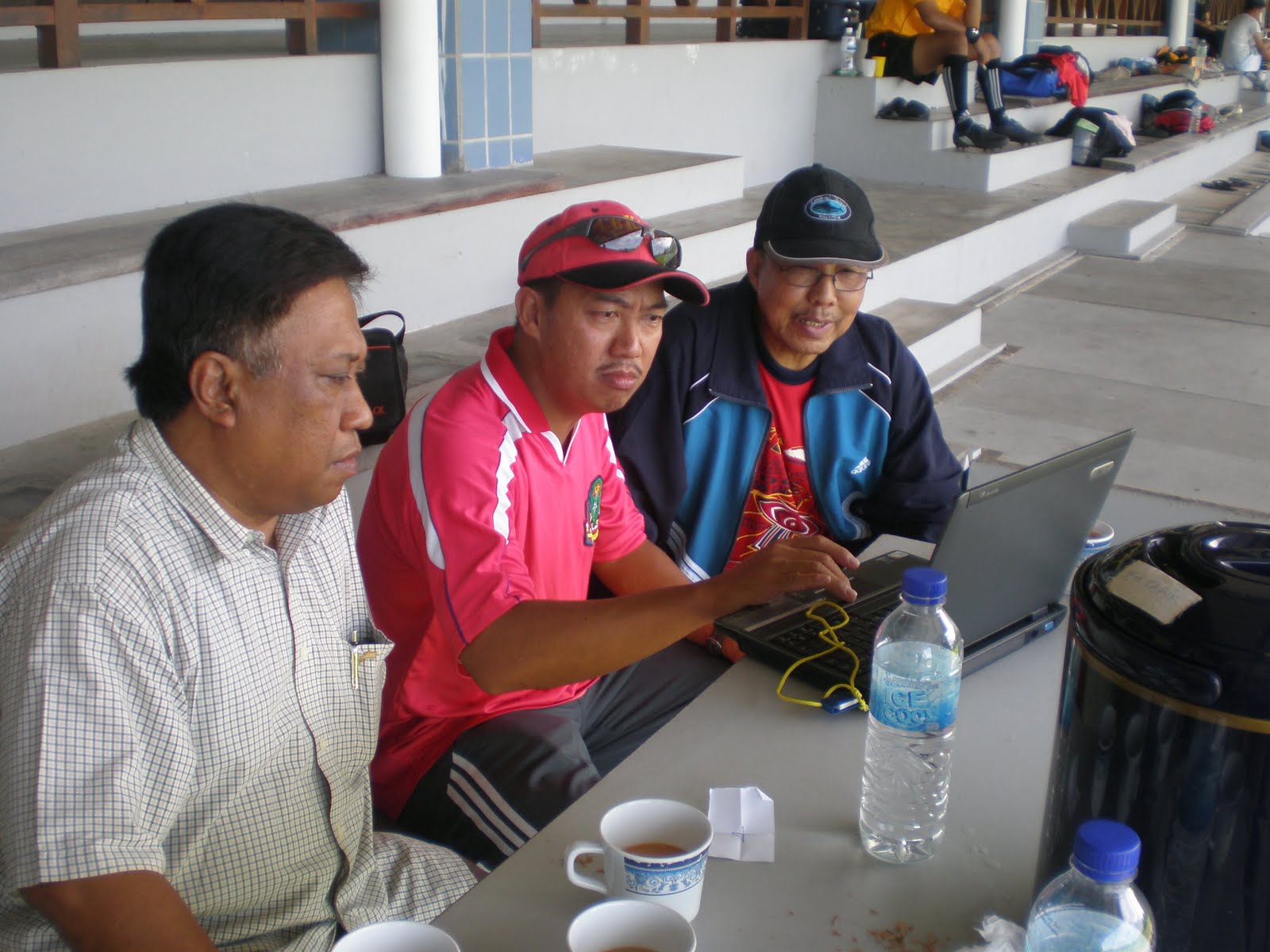 Persatuan Kampong Saba [PERKASA]: Kejohanan Bolasepak 7 Orang Sepasukan ...