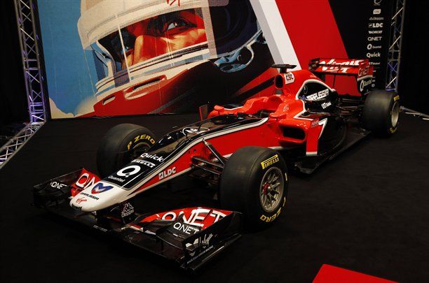 Virgin Racing apresenta Formula 1 2011 | Quatro rodas e um volante!
