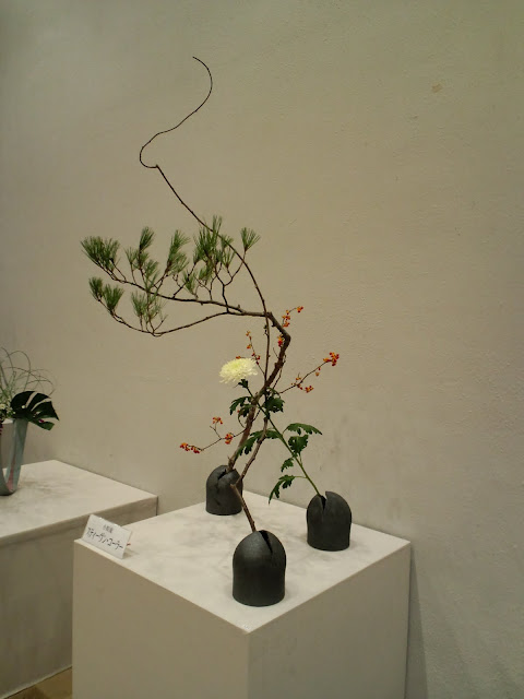 hanamai, the ikebana blog: Hanamai, Dancing Flowers