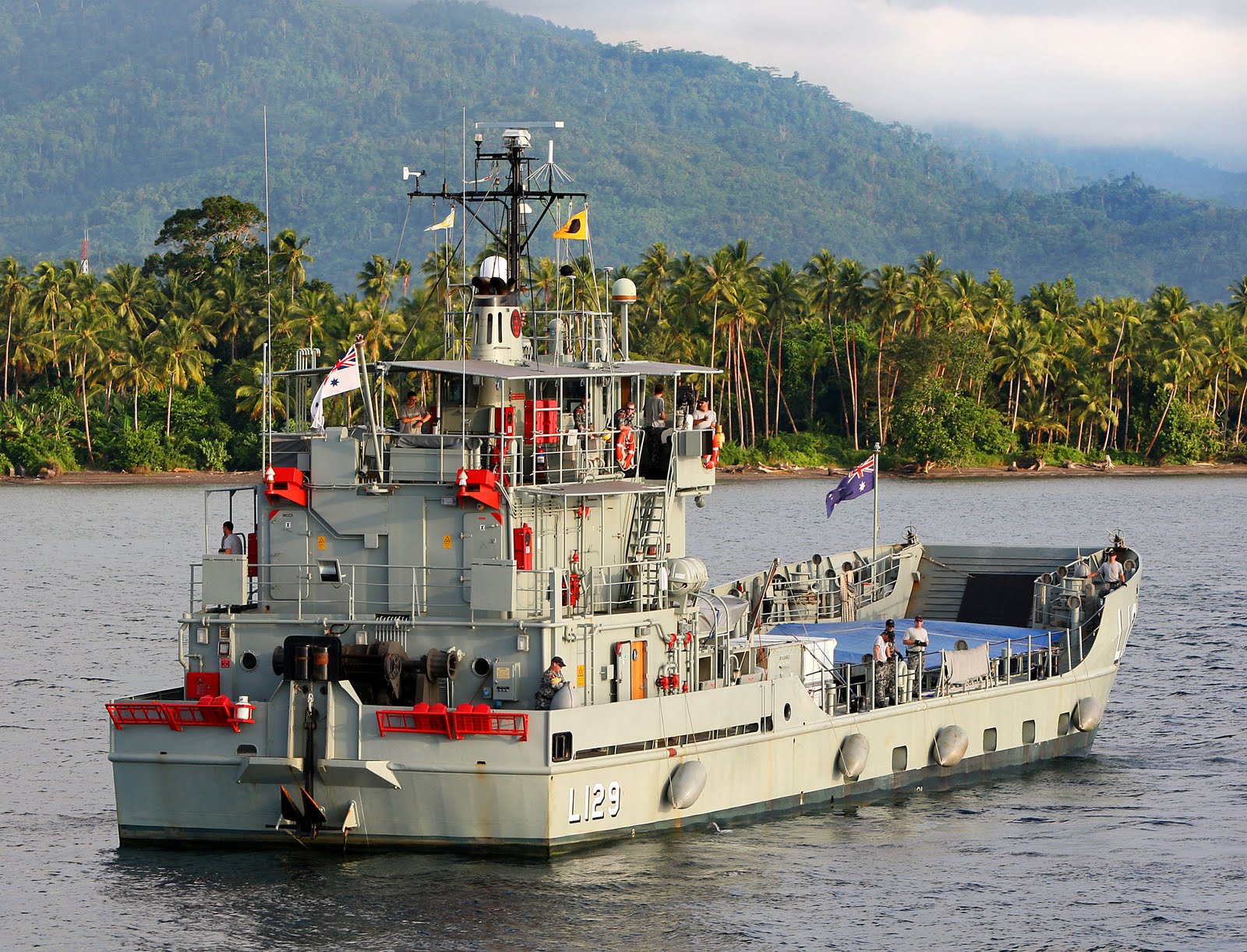 USNS Mercy Beri Gelang Warna Tandai Pasien | Pertahanan Republik Indonesia