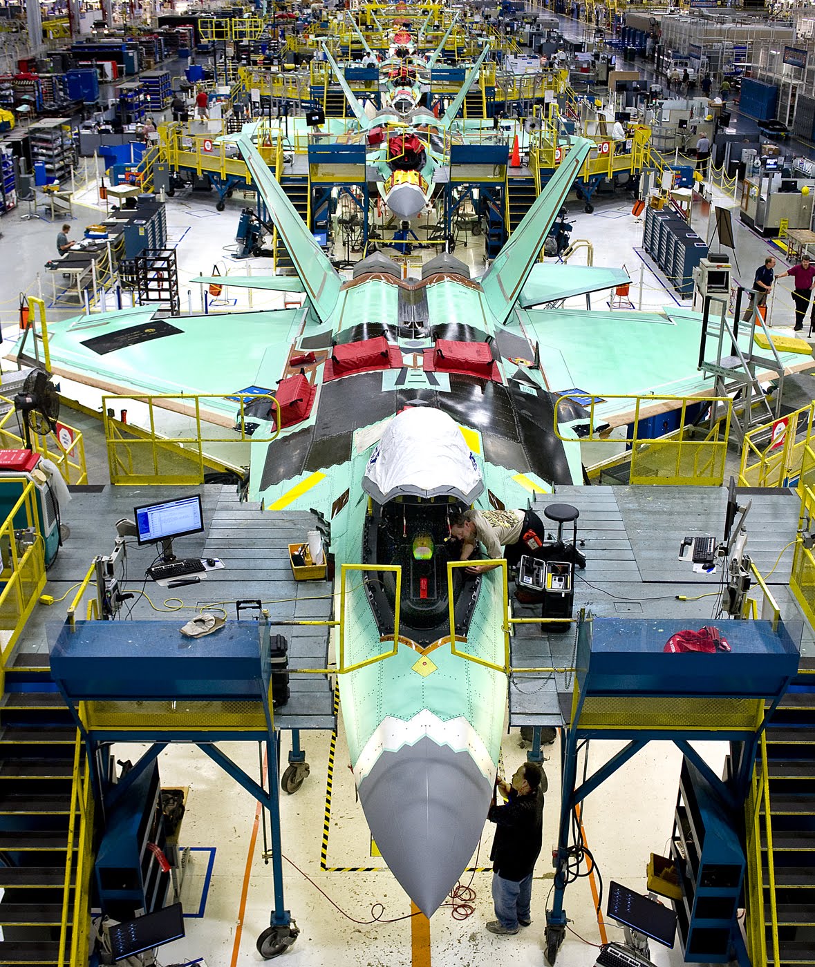 Berita HanKam: Lockheed Martin Continues To Meet And Exceed F-22 Raptor ...