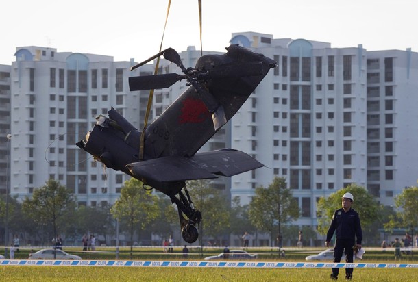 Berita HanKam: Recovery Completed for RSAF Apache AH-64 Helicopter ...