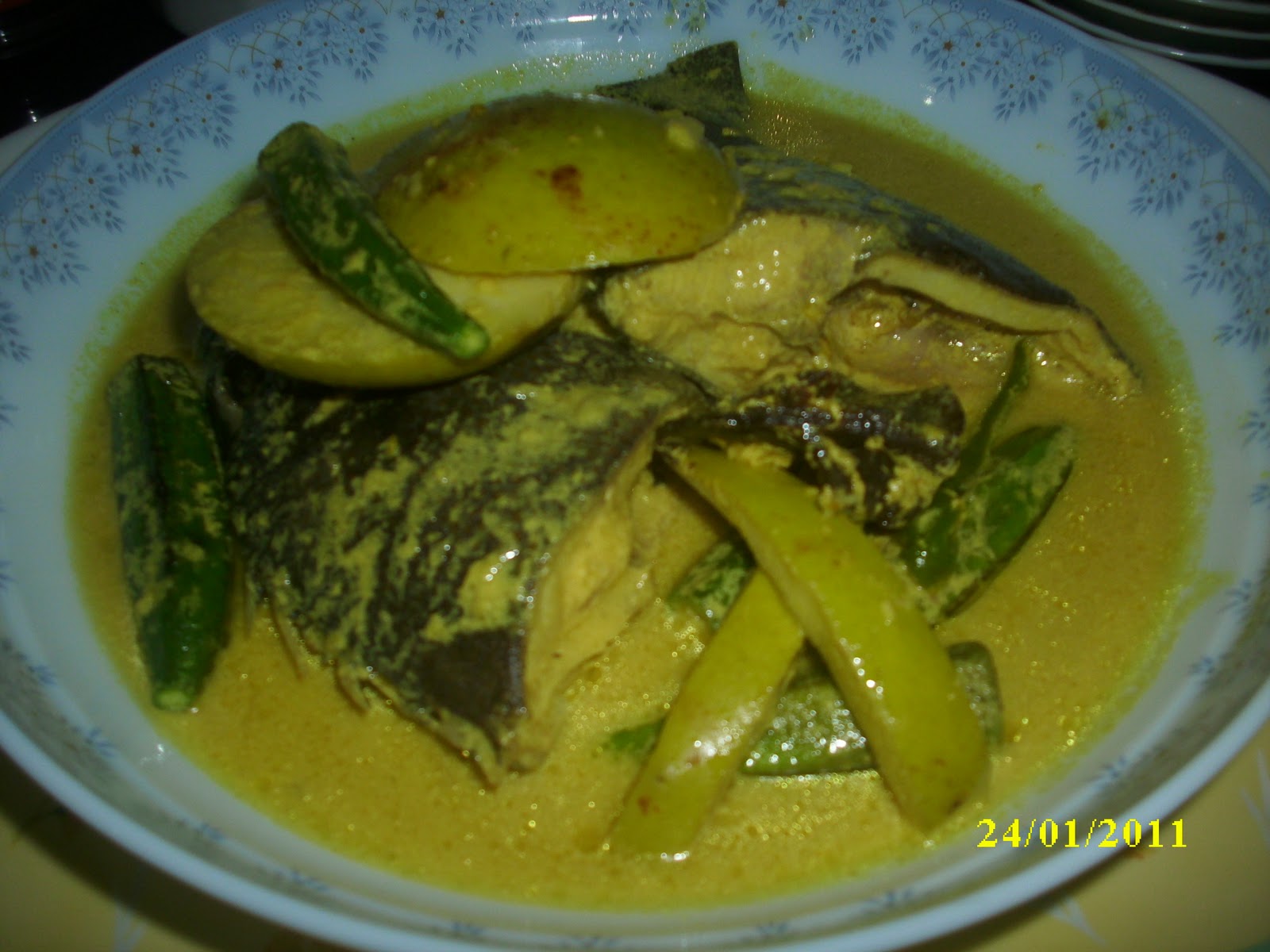 Ikan Belawis Masak Lemak Dengan Mangga - Amie's Little Kitchen