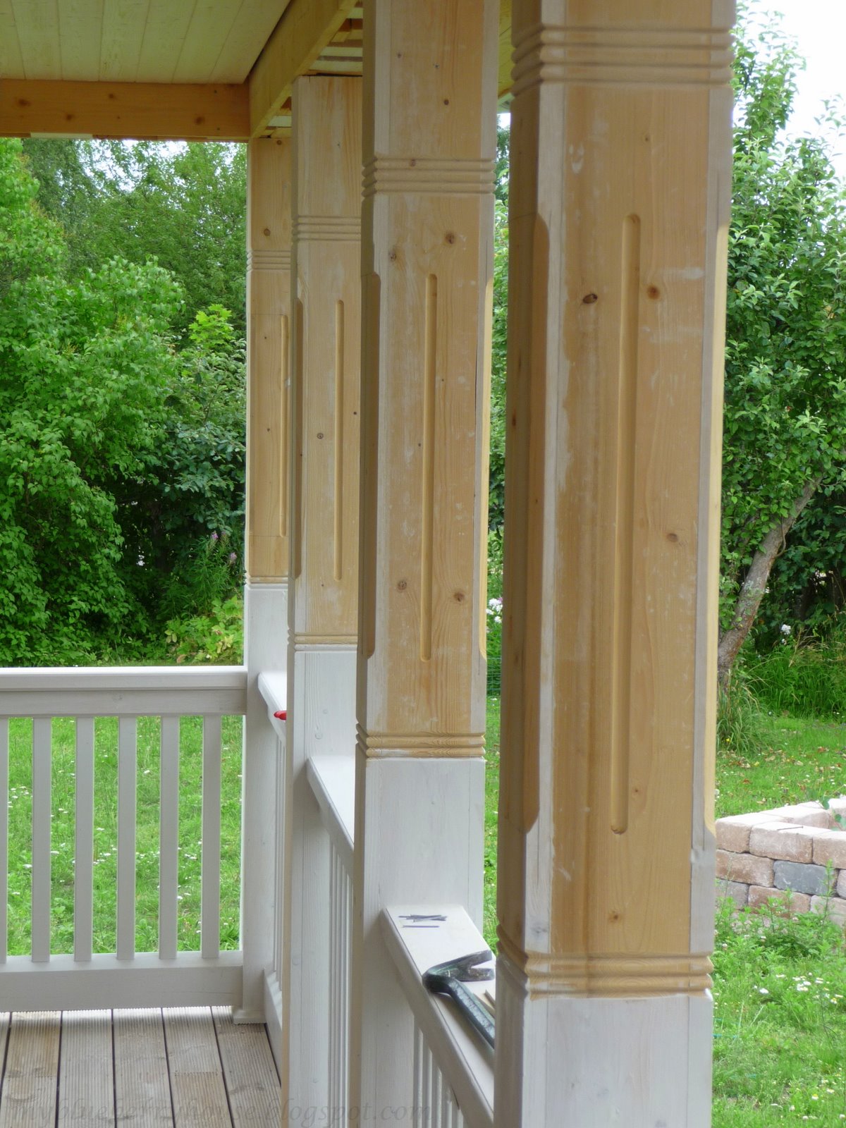 My Blueberry House: Veranda - räcke och tak