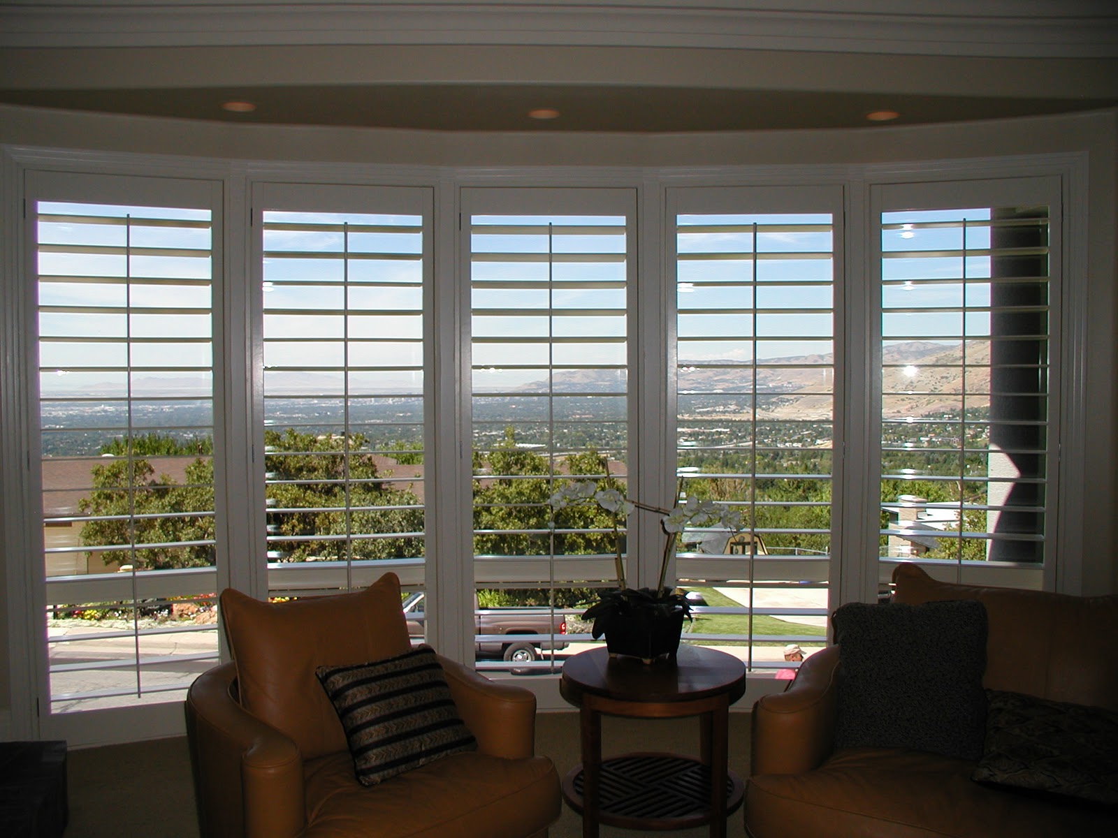 Stanfield Shutter Co.: Flat Versus Oval Louvers