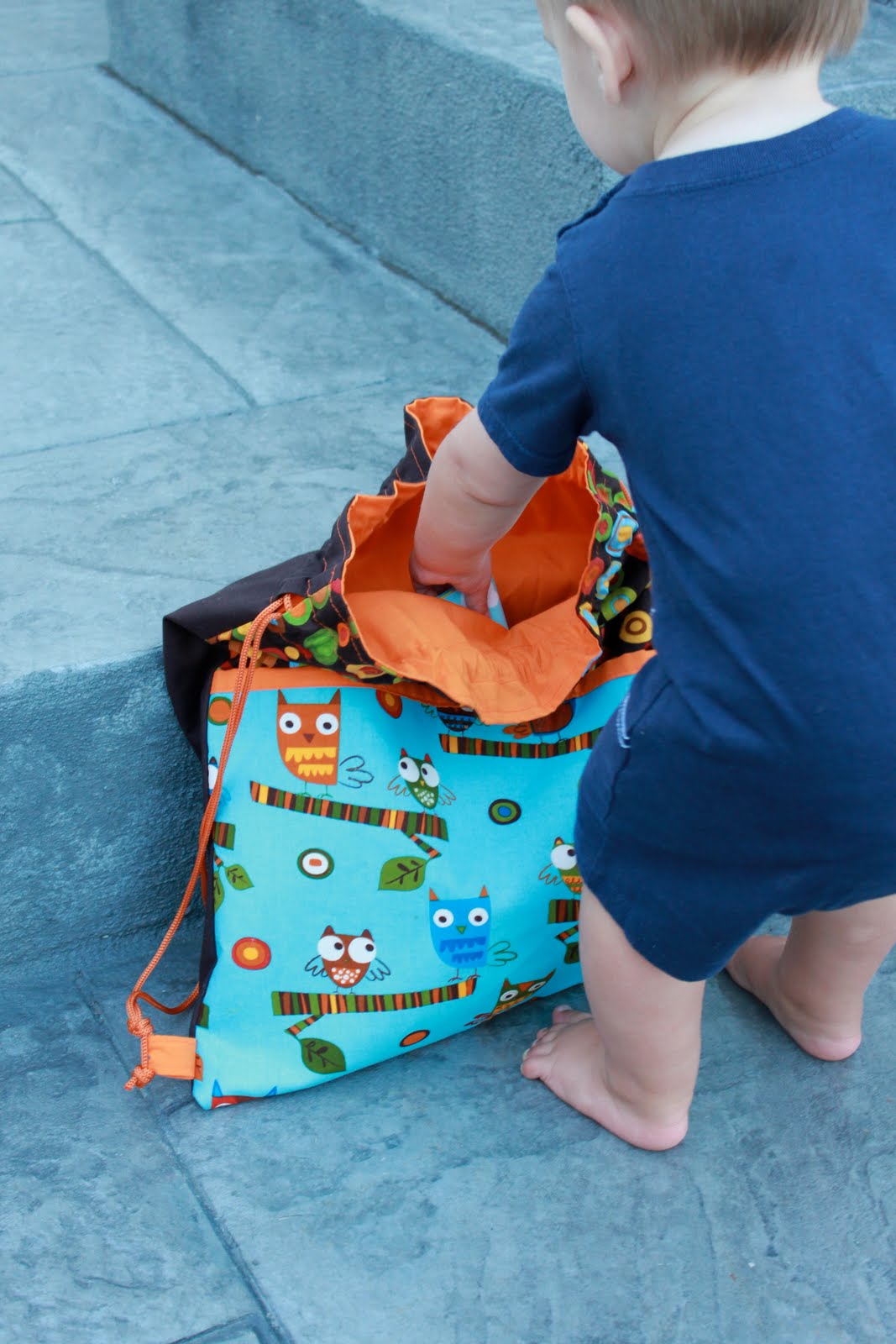 everywhere orange: Drawstring Backpack