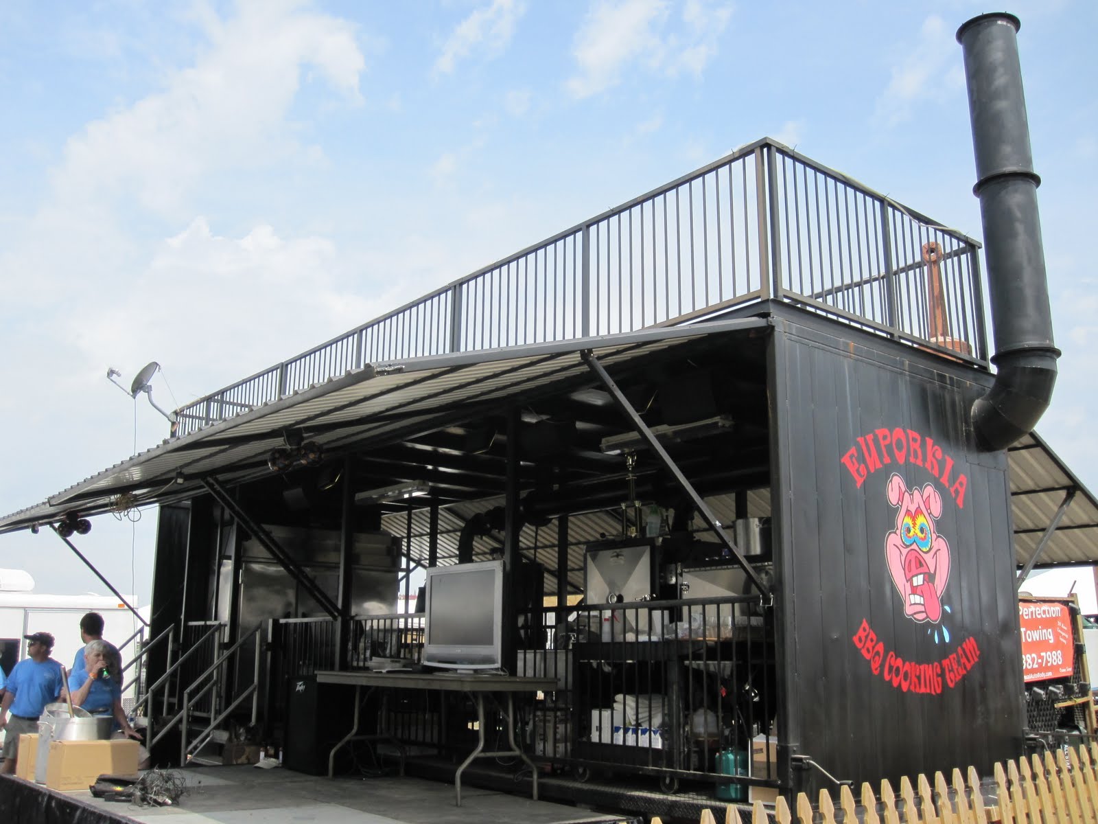 Man Up: Tales of Texas BBQ™: Memphis in May: Some tents and smokers