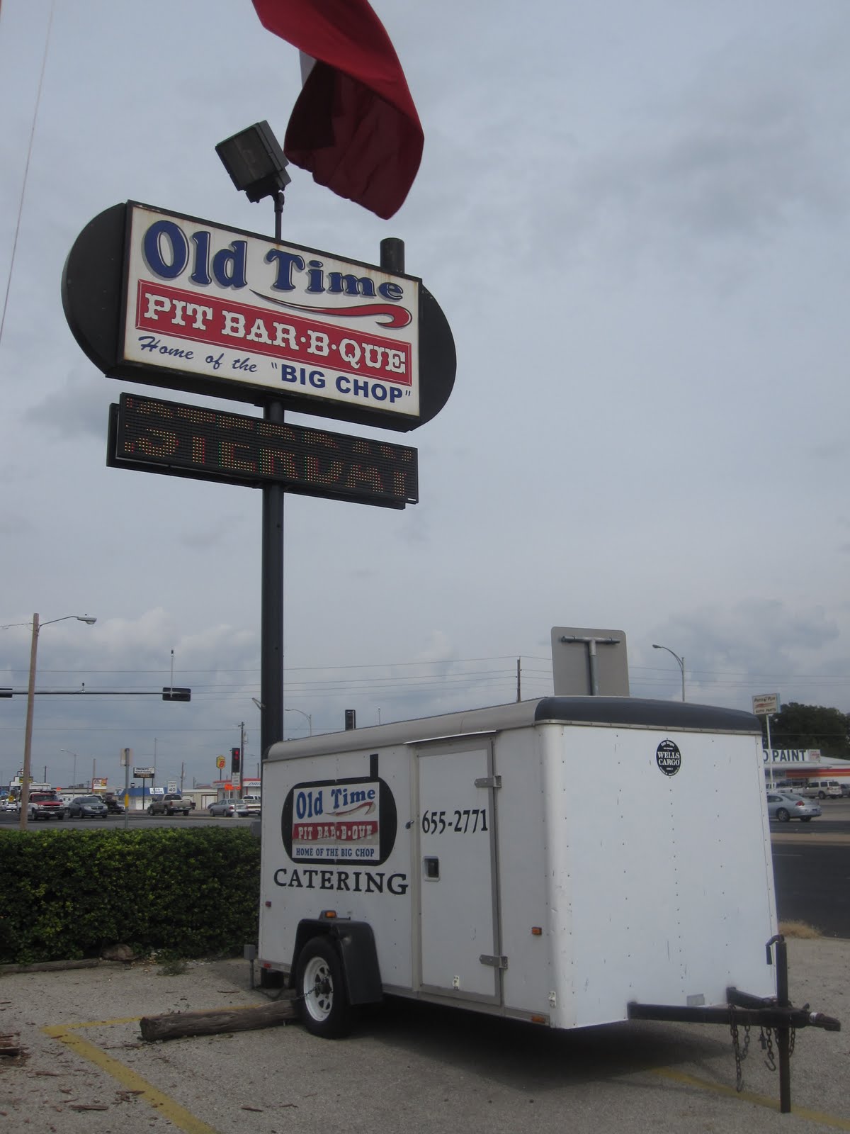 Man Up: Tales of Texas BBQ™: Brisket at Old Time Pit Bar-B-Que (San ...