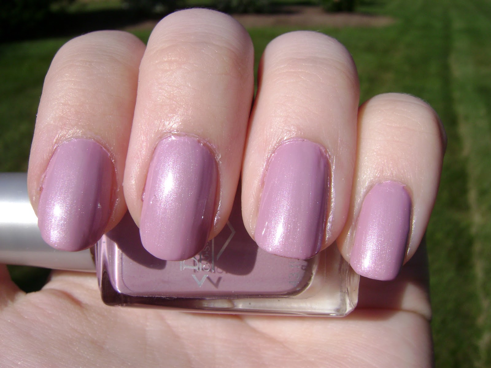 Jeweled Tips: It's Diamond Cosmetics Week!