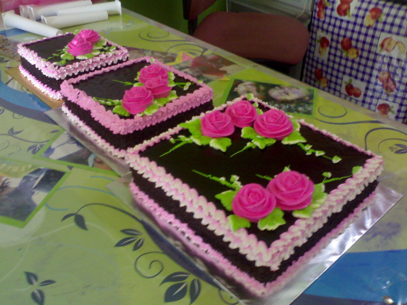 "Awina &Trisyia Muffin": Contoh Kek Tingkat (1)