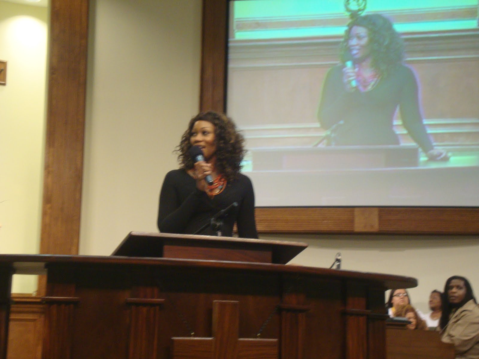 Front Row: Gospel Singer Yolanda Adams Wows the Crowd