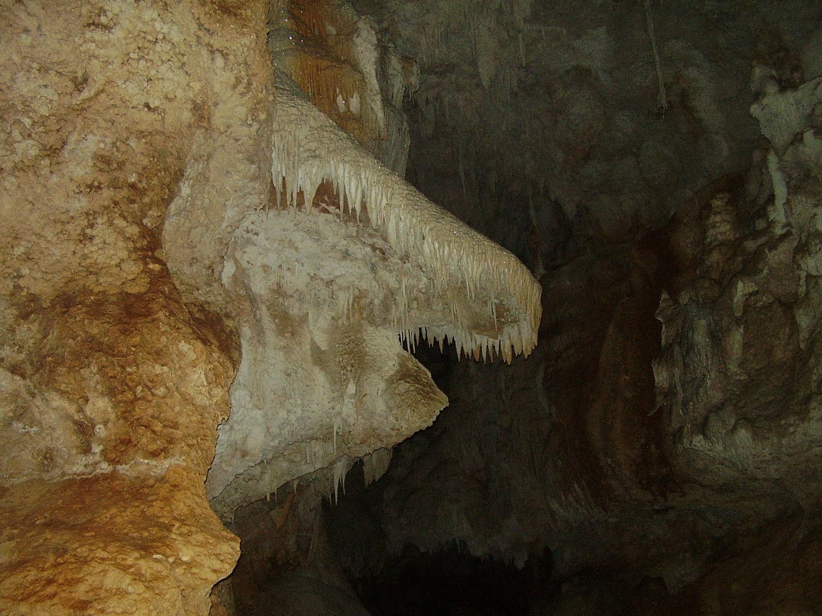 Mangaia - Cook Islands: Historical sites - Caves
