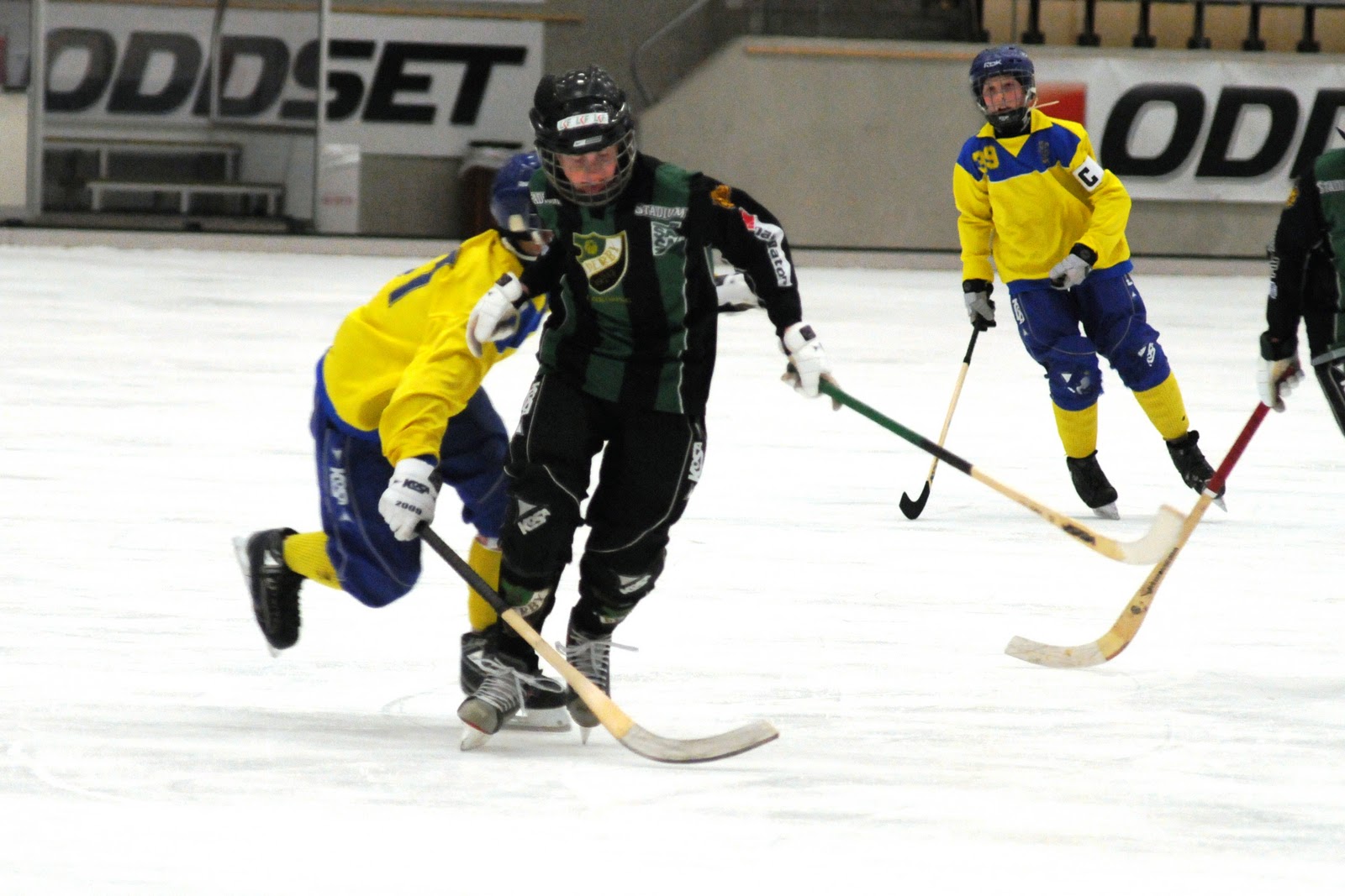 Derby Bandy: Derby - GT76 3-4 (2-1)