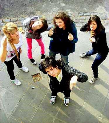Triibuss UrbAnAss: FLOGGERS
