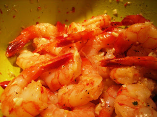 Heidis Verden: Opskrift: Stegte Black Tiger rejer med hvidløg og chili