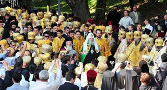 Ιδιωτική Οδός: ΤΟ ΣΥΛΛΕΙΤΟΥΡΓΟ ΣΤΟΝ ΛΟΦΟ ΤΟΥ ΑΓΙΟΥ ΒΛΑΔΙΜΗΡΟΥ