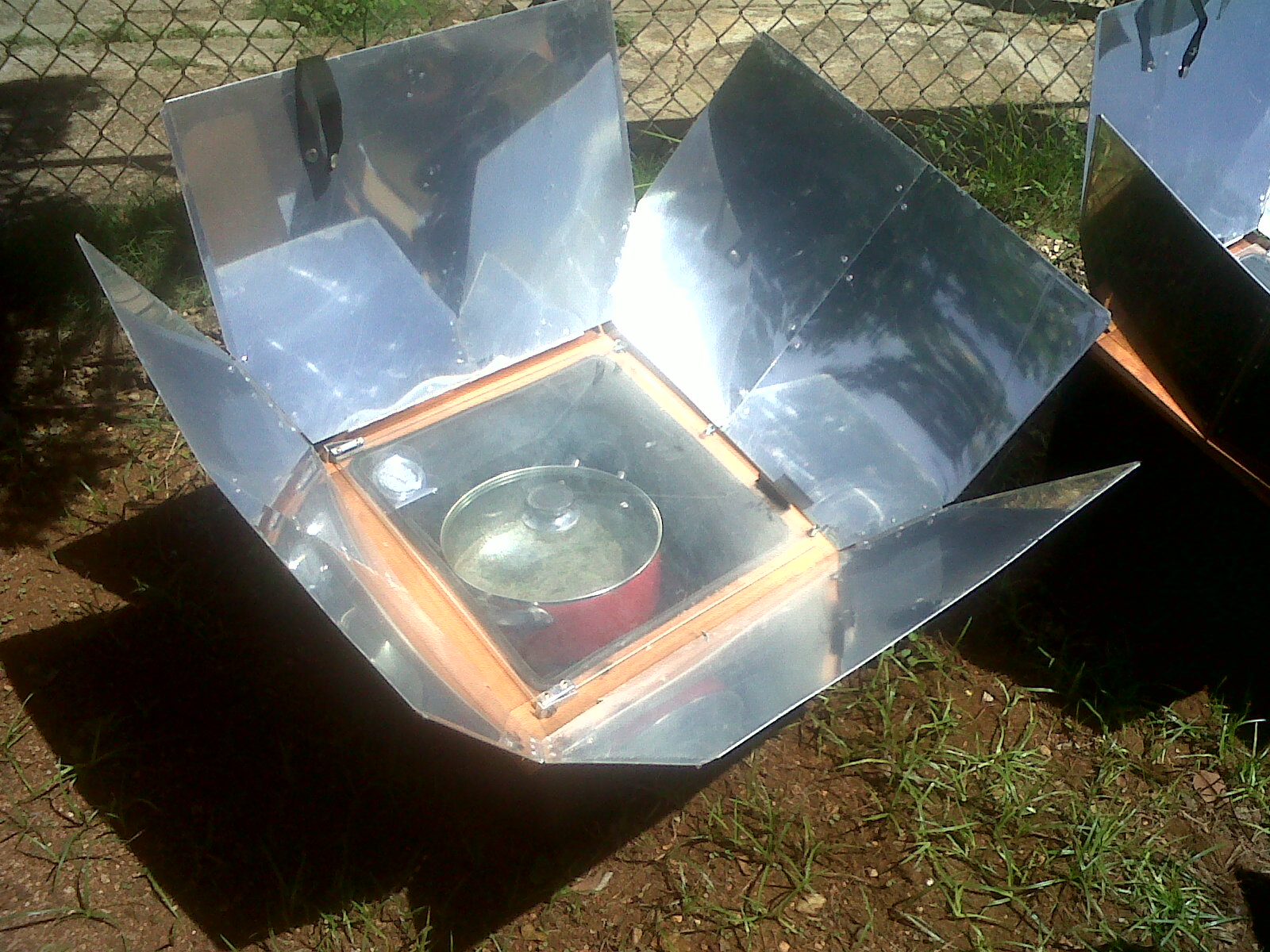 Horno Solar: Implementado por el Grupo Jaragua.