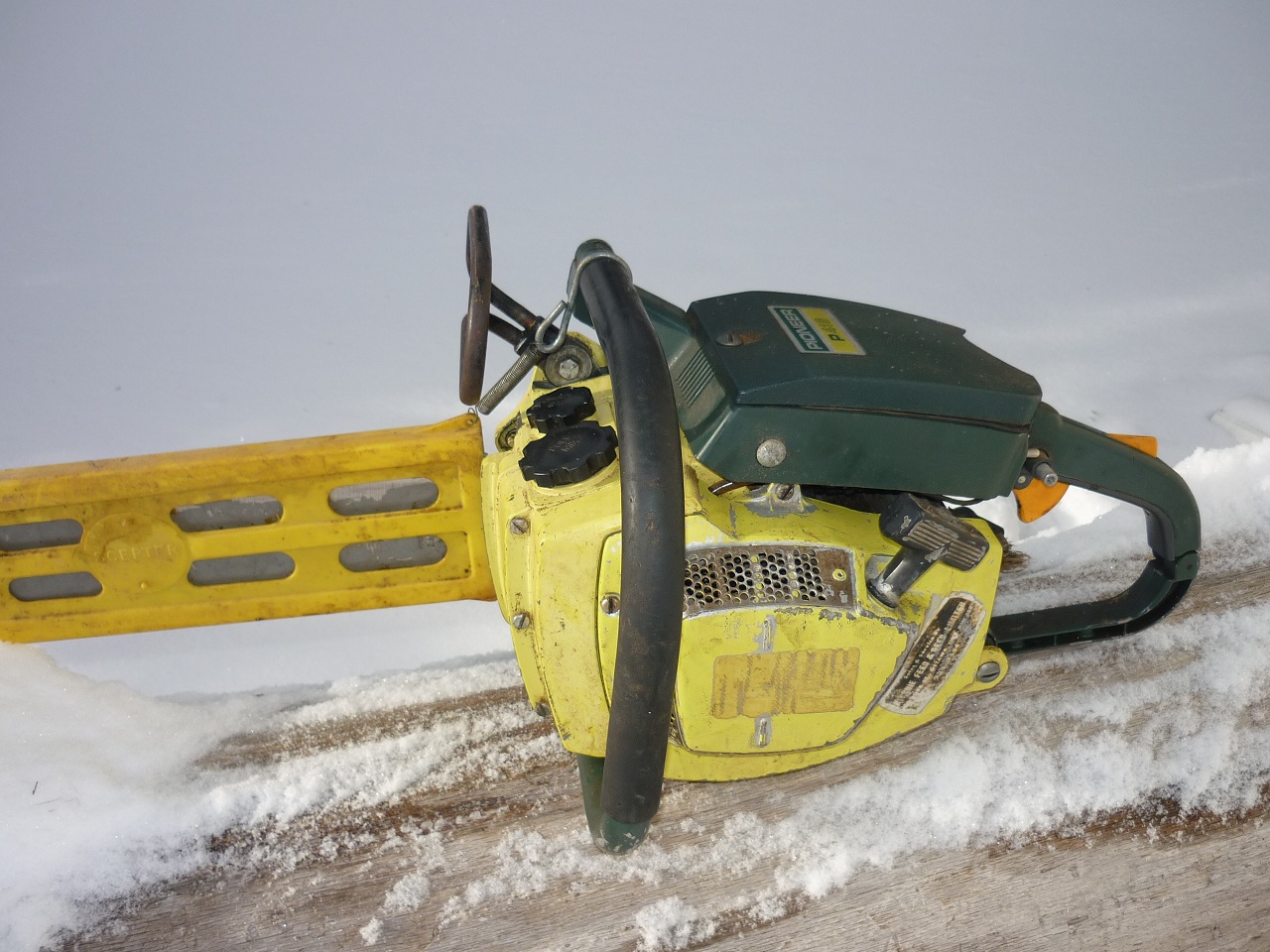 VINTAGE CHAINSAW COLLECTION: PIONEER P41S (SUPER).