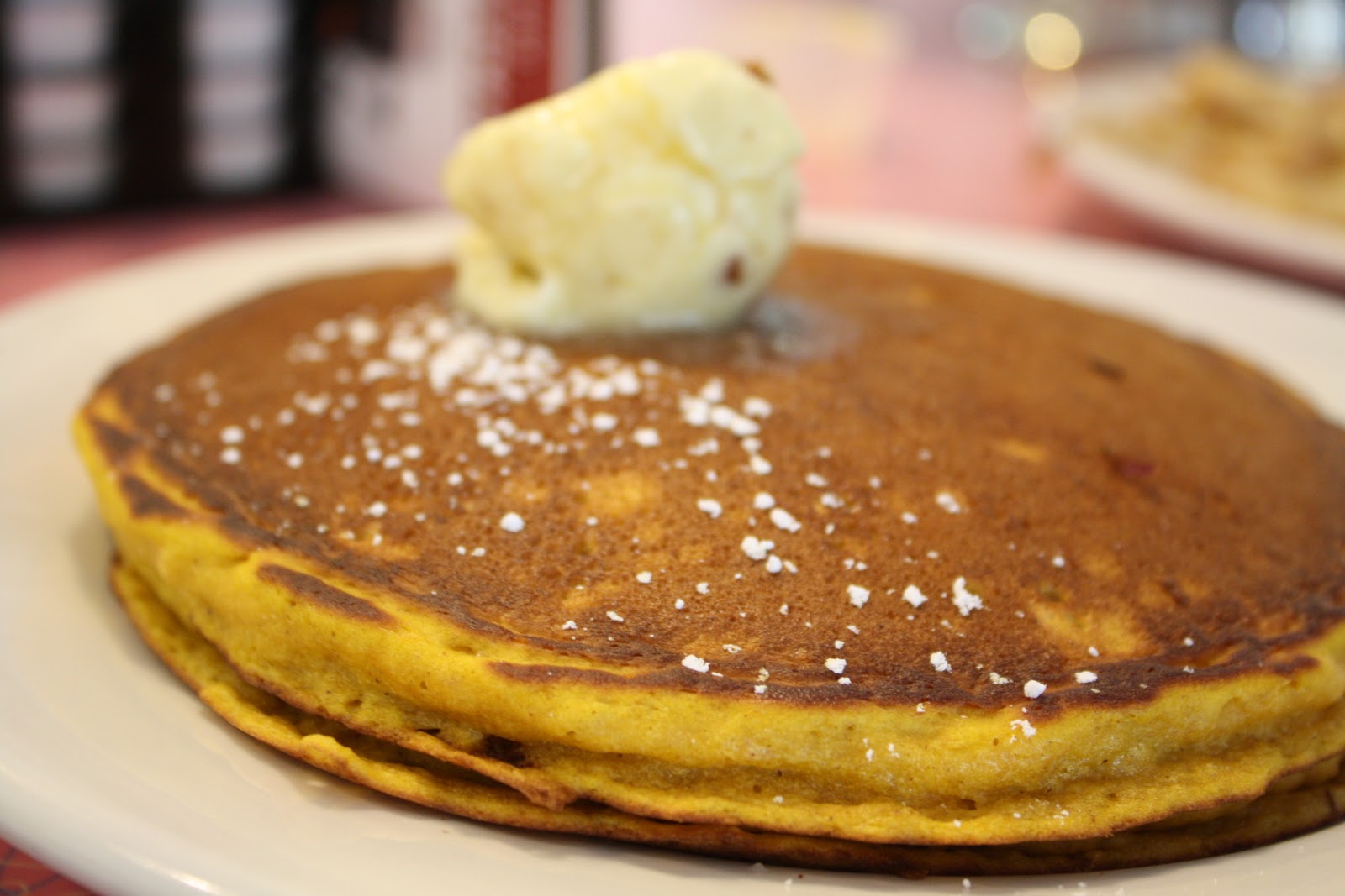 news, not blues: ( raved roadside retro: the jukebox café )