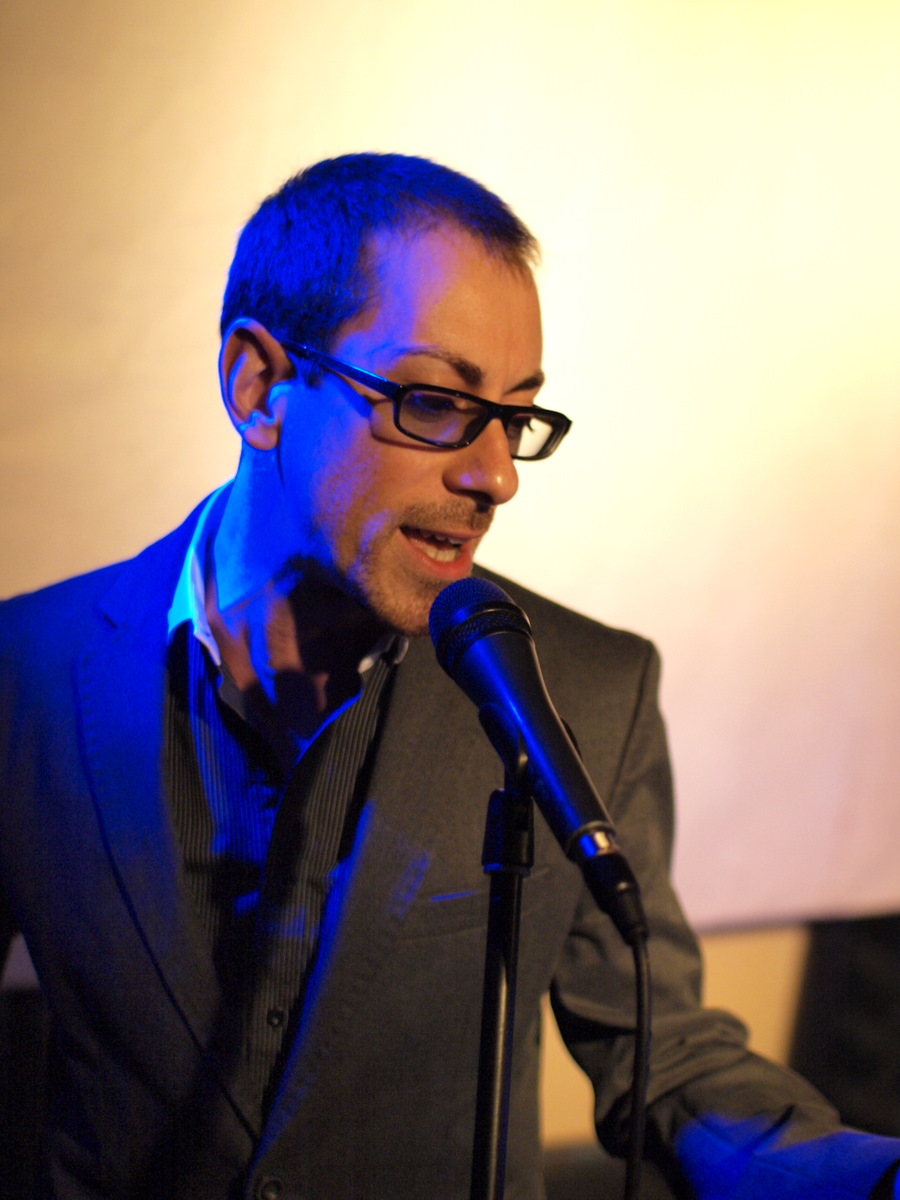 PERFOPOESÍA. Festival Internacional de Poesía de Sevilla: Óscar Martín ...