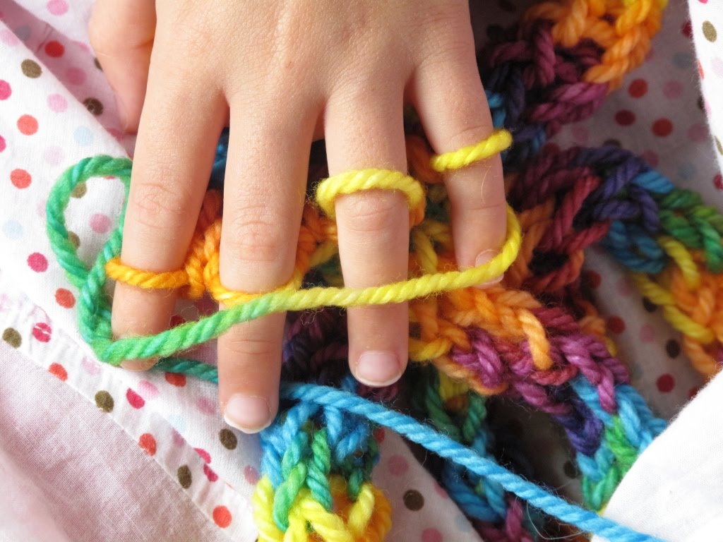 Giddy (made with love): Finger Knitting Fun