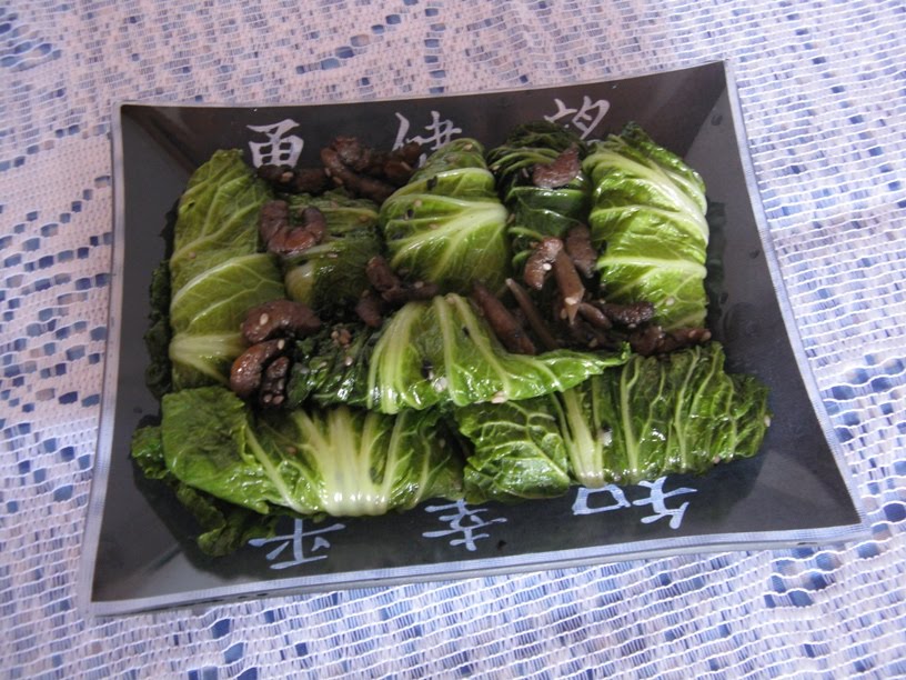 Coisas do Lee ...: Acelga refogada com gengibre, gergelim e camarão seco