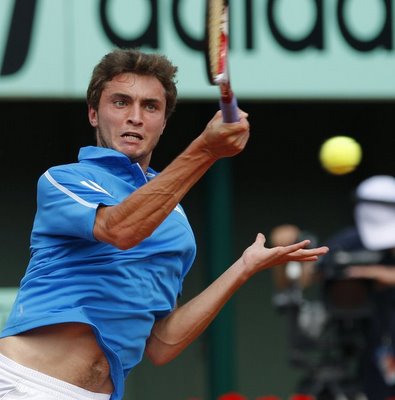 Sportingsparks: Simon rolls to Metz success