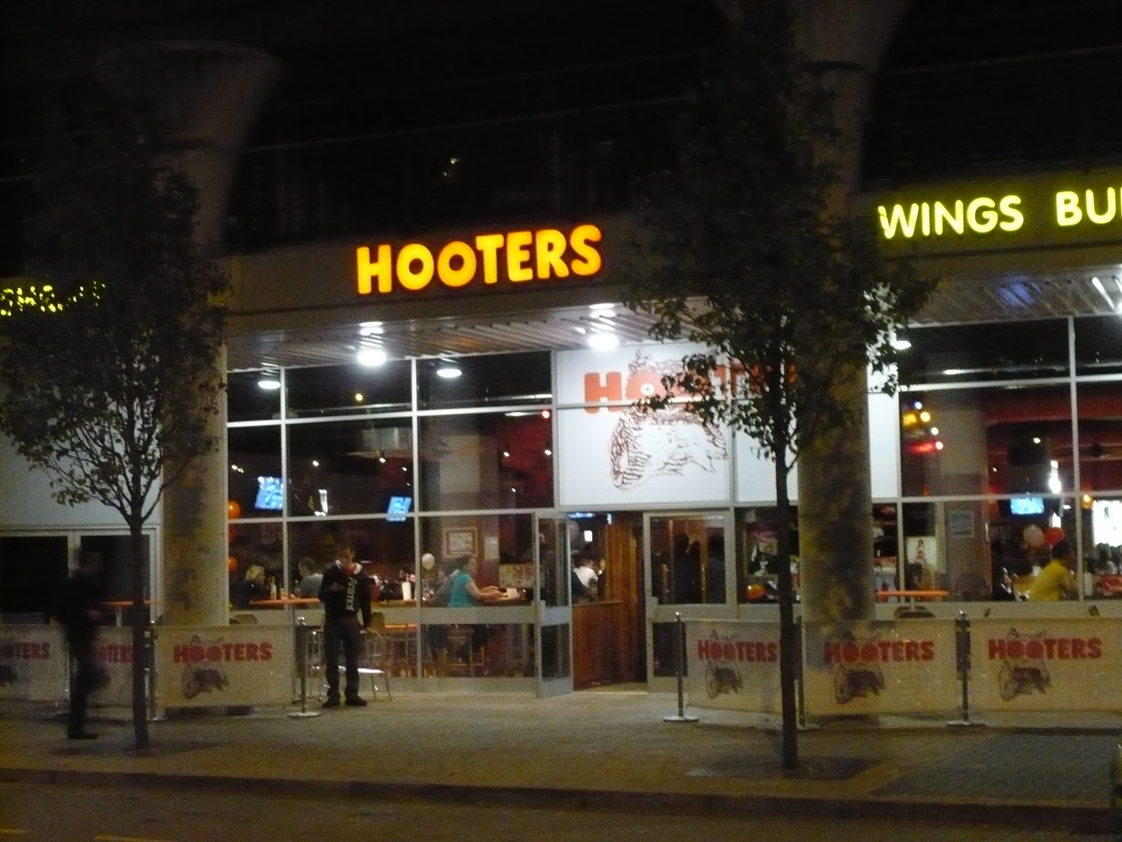 No to Hooters in the UK: Unclean! Unclean! Stay away from Hooters in ...