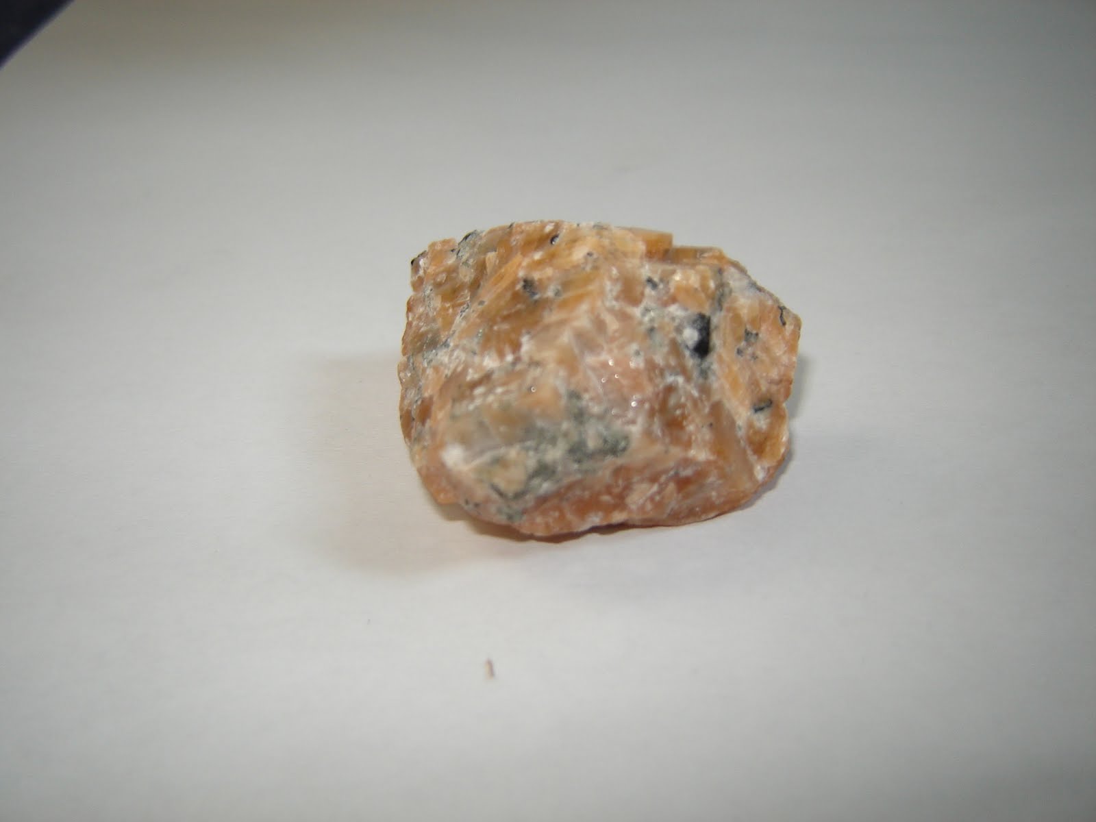 Roci, minerale şi pietre preţioase: CALCITUL