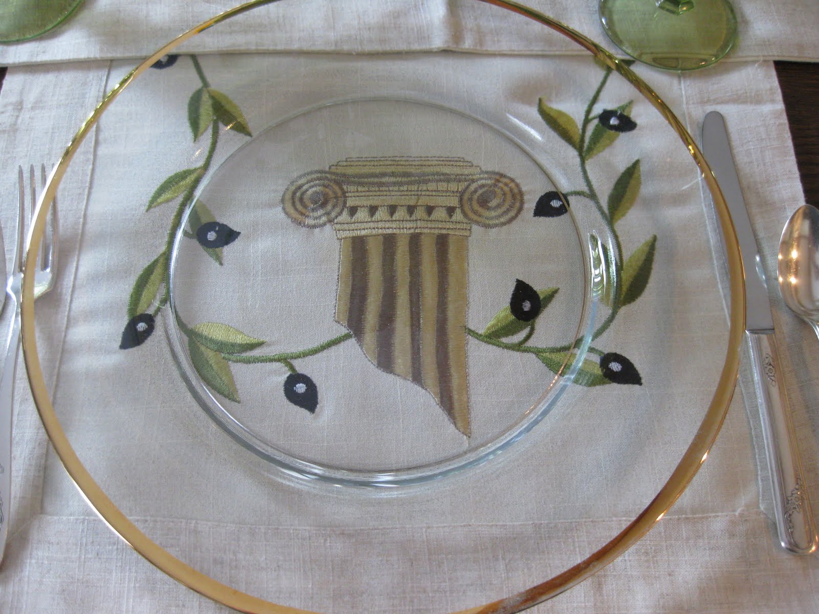 Mid-Atlantic Martha: Tablescape Thursday - My Big Fat Greek Tablescape