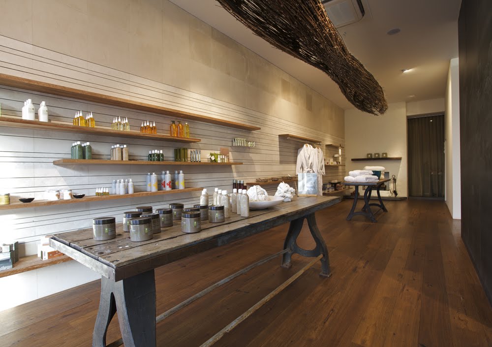 RetailSquare: USPA Flagship HQ