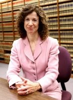 Bakersfield Observed: Lisa Green gets a boost from the Grimm family